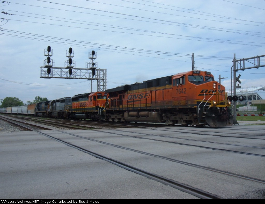 BNSF 7642 & 7146, HLCX 6227 & CSX 7492